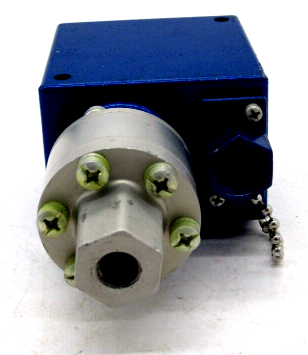 NEW ITT 200P1-8C3 PRESSURE SWITCH 200P18C3 - SB Industrial Supply, Inc.