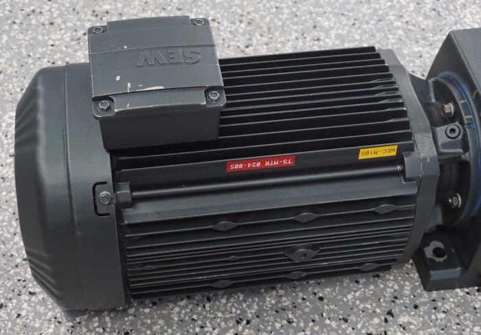 NEW SEW-EURODRIVE R67 DRE132M4 MOTOR GEARBOX R67/A - SB Industrial ...