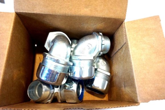 5 NEW THOMAS & BETTS 5254 CONNECTORS - SB Industrial Supply, Inc.