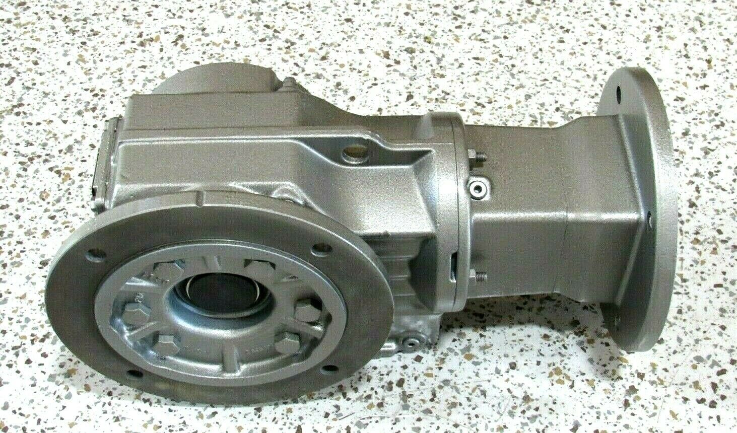 NEW SEW-EURODRIVE KAF57AM182 GEAR REDUCER - SB Industrial Supply, Inc.