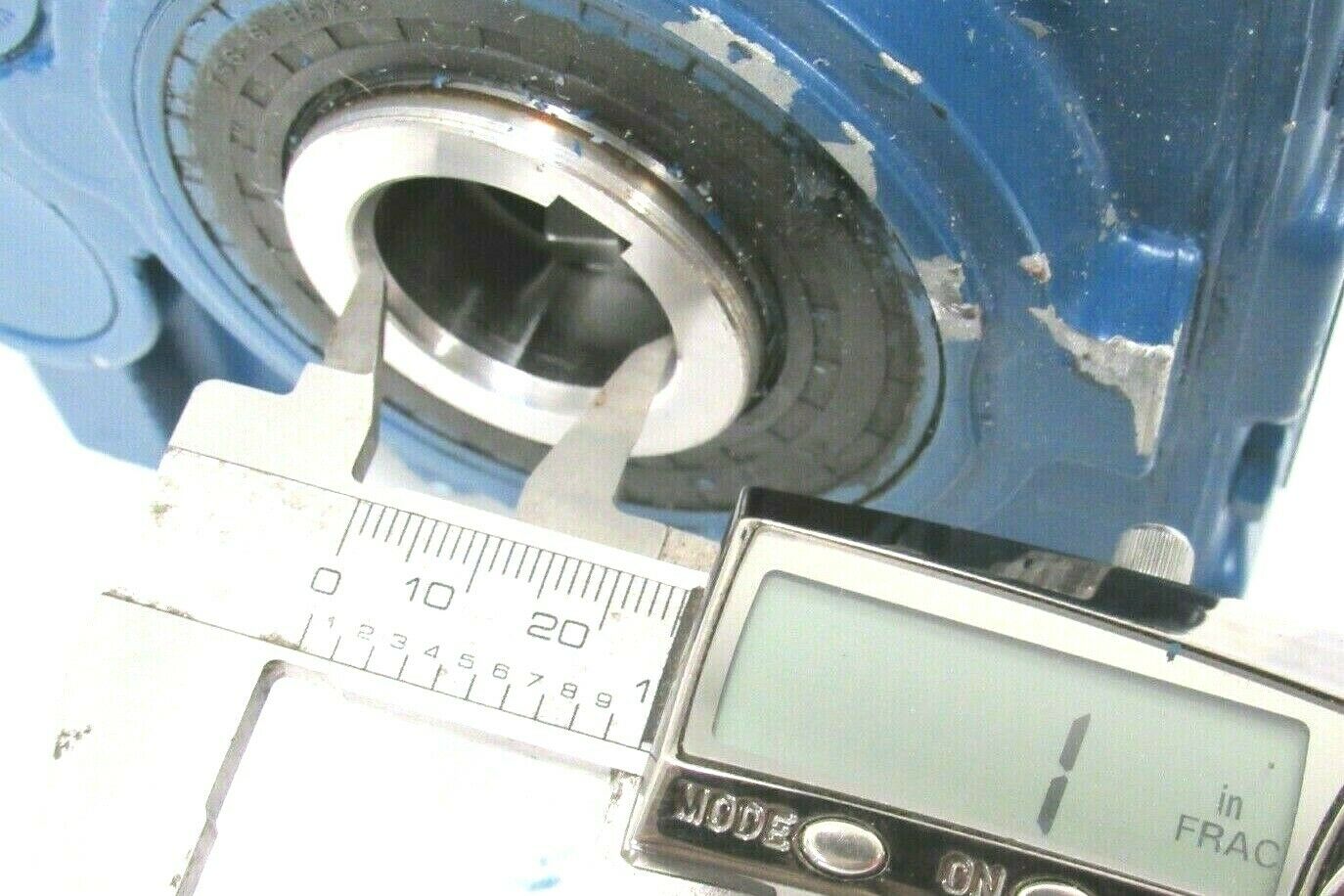 NEW SEW-EURODRIVE FA27/GDRE80M4 GEARMOTOR 4.93:1 230/460V FA27GDRE80M4 ...