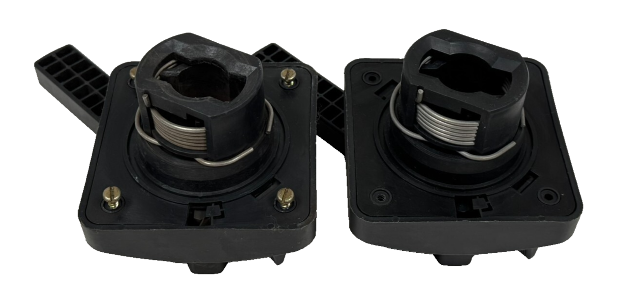 LOT OF 2 ALLEN BRADLEY OPERATING HANDLES 194R-HM4 & 194R-HM1-N2 PRE ...