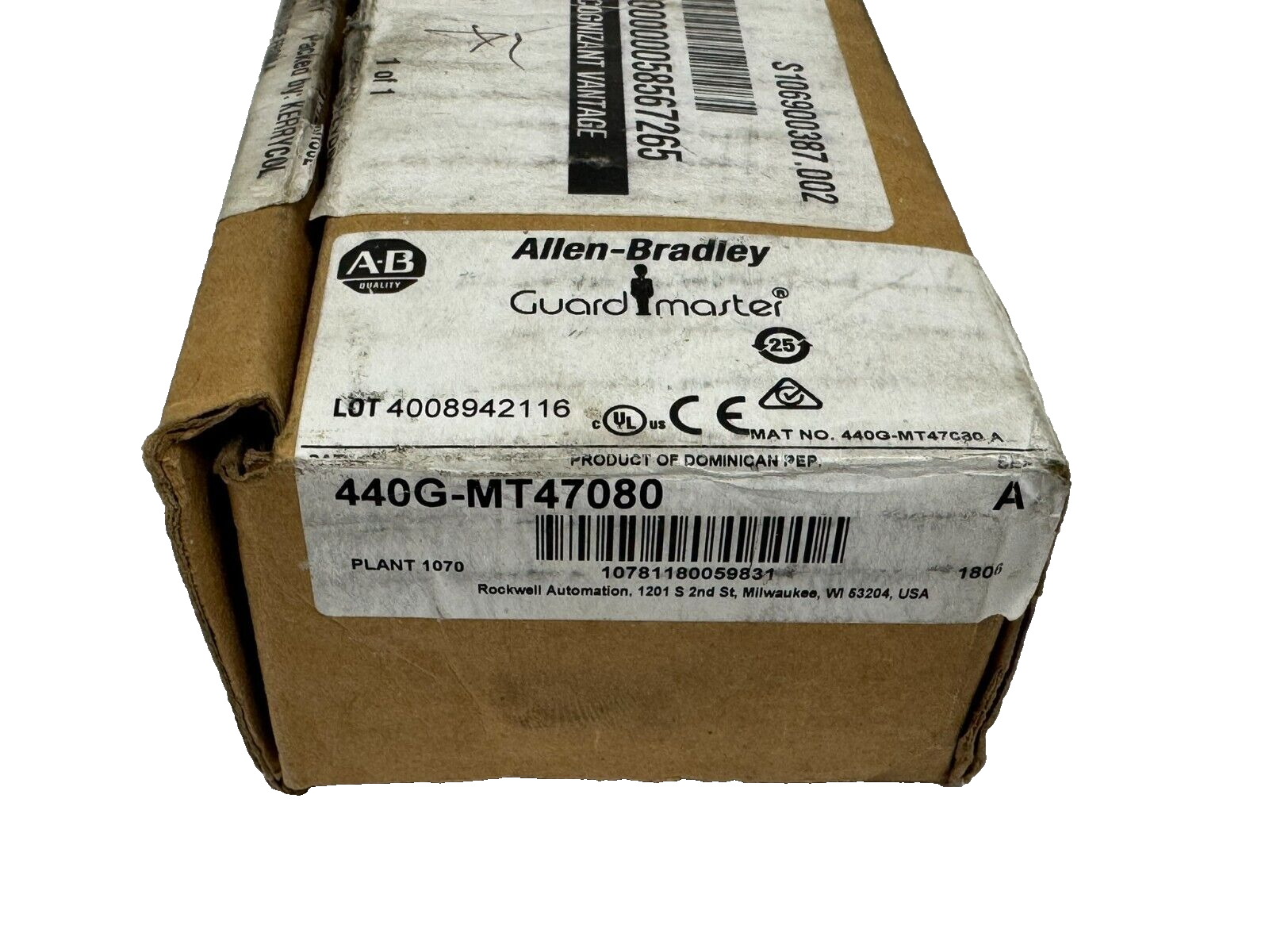 ALLEN BRADLEY 440G-MT47080 GUARDLOCK SWITCH SER. A 440G-MT UNUSED ...