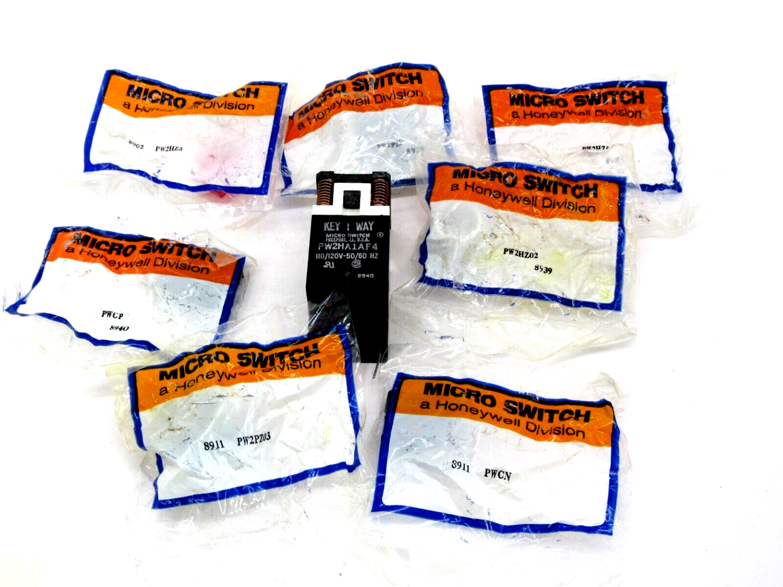 NEW MICRO SWITCH PW2HA1AF4 SELECTOR SWITCH - SB Industrial Supply, Inc.