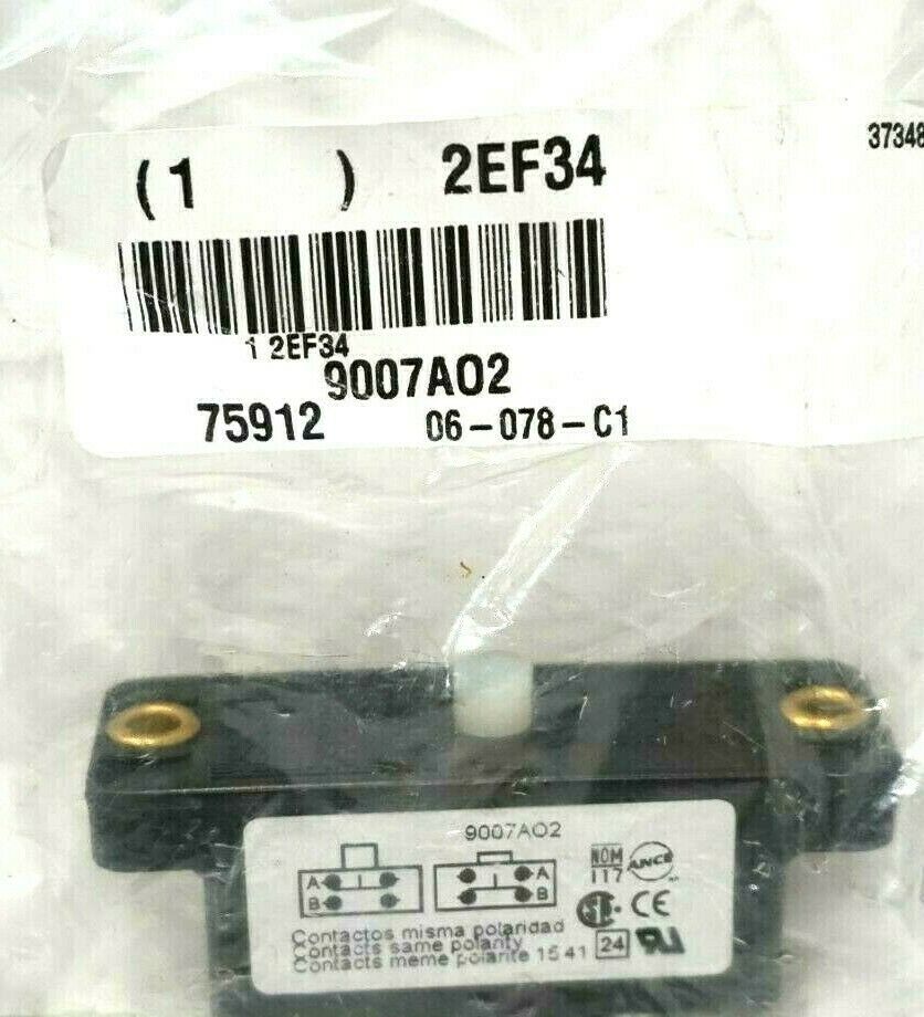 2 NEW SCHNEIDER ELECTRIC 9007A02 SNAP SWITCH 2EF34 - SB Industrial ...