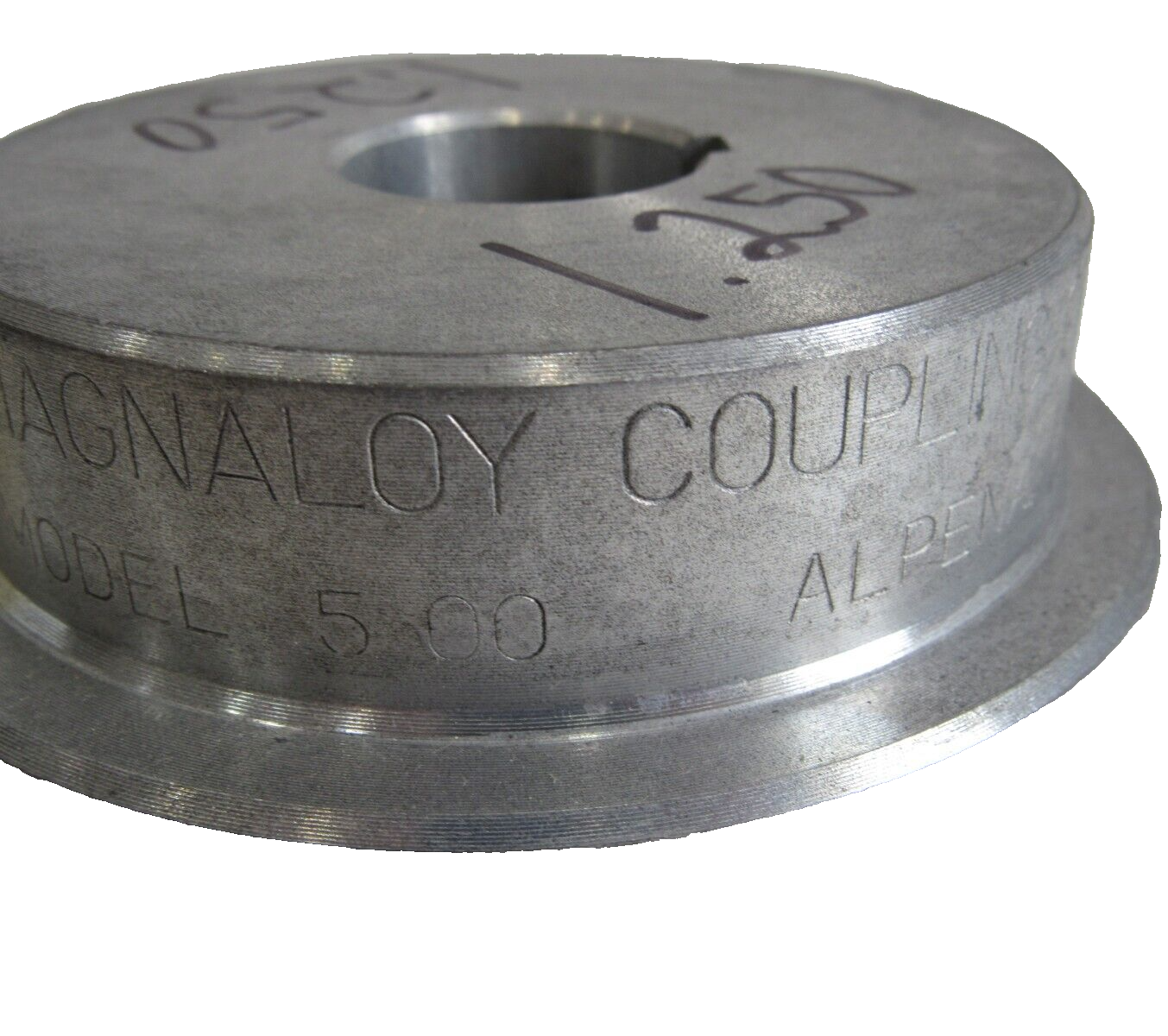NEW MAGNALOY M50010808 COUPLING 500 HUB 1-1/4X1/4 - SB Industrial ...