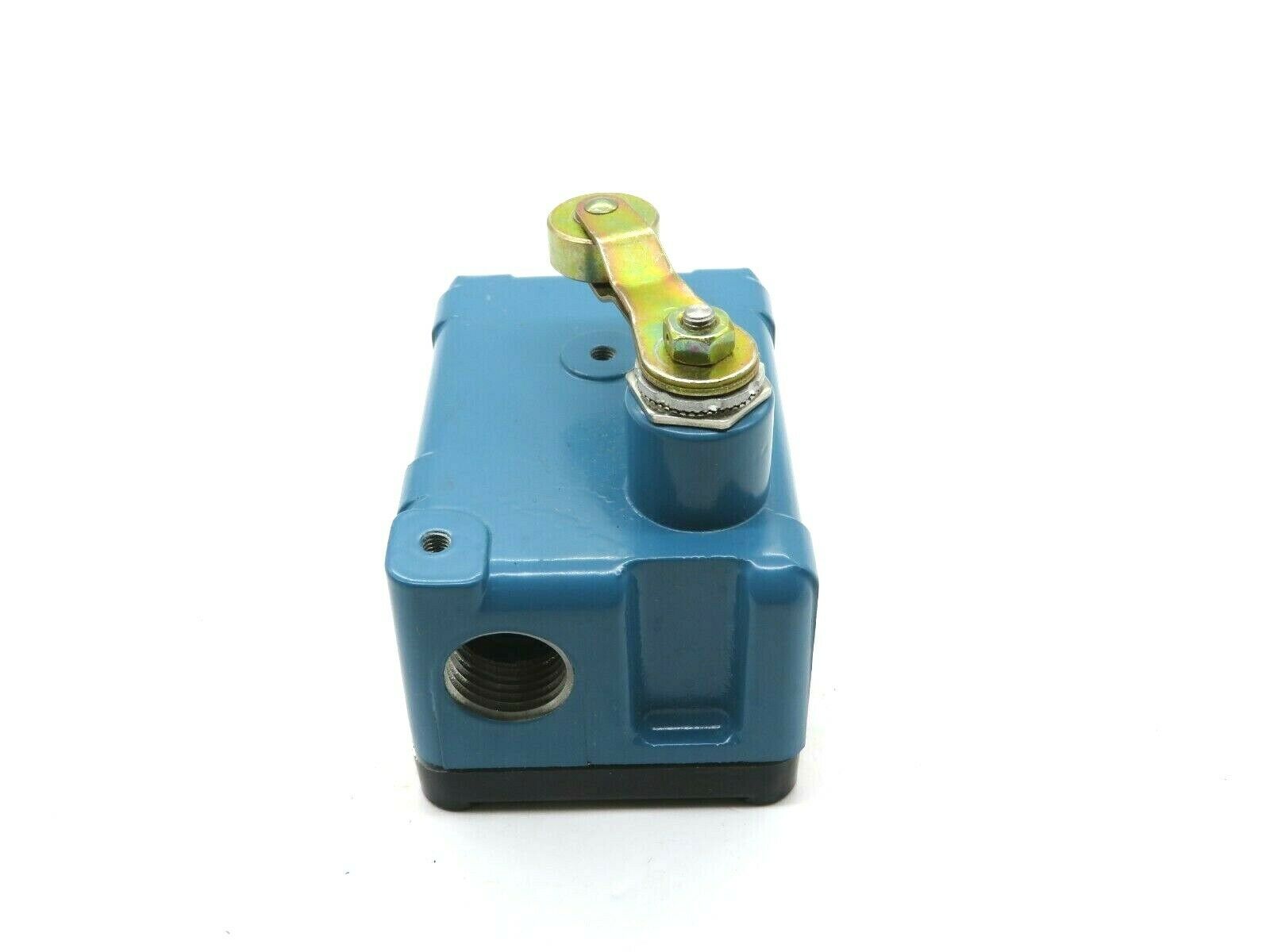 NEW HONEYWELL OPD-AR SPLASH PROOF SWITCH OPDAR - SB Industrial Supply, Inc.