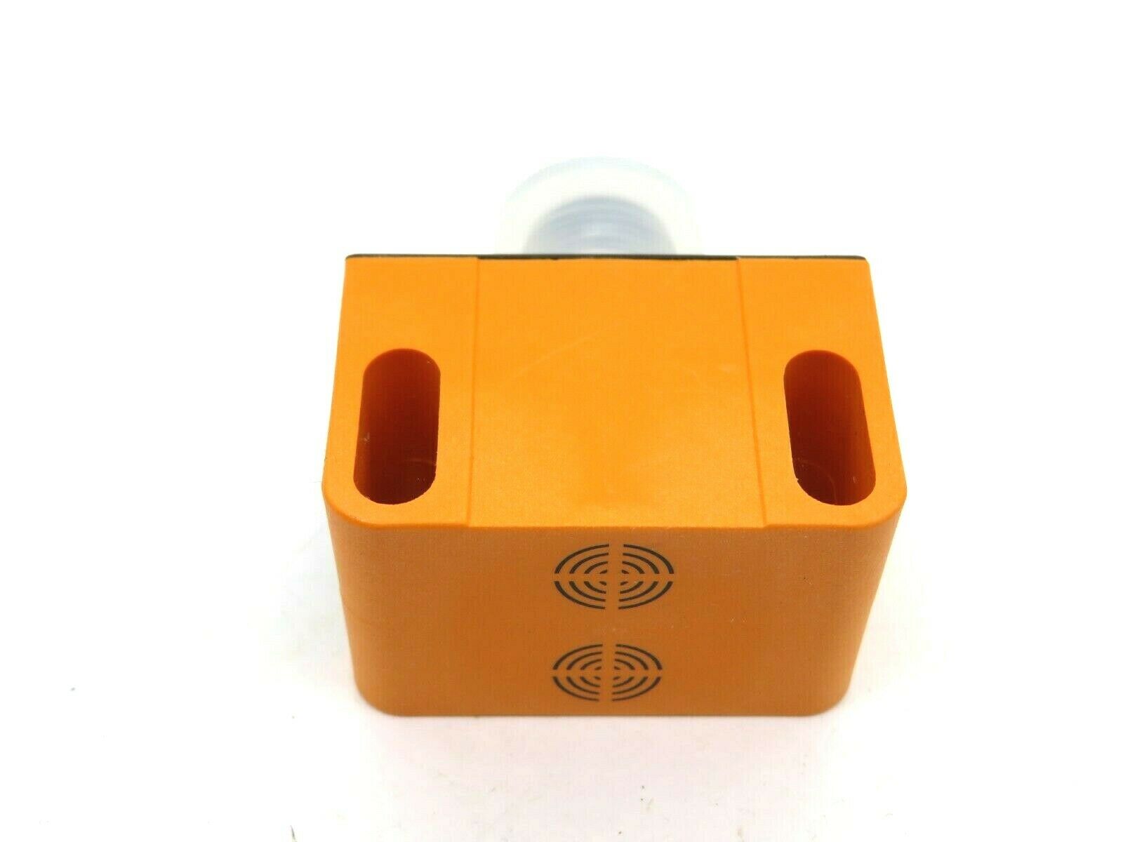 NEW EFECTOR IN5225 INDUCTIVE SENSOR IND3004DBPKG/US-100-DPV - SB ...