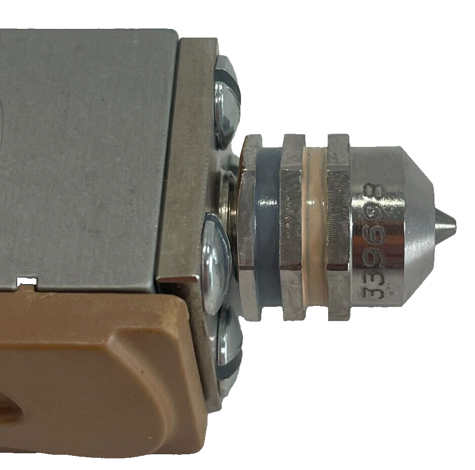 4 NEW NORDSON 339698/1052937 MODULE WITH NOZZLE - SB Industrial Supply ...