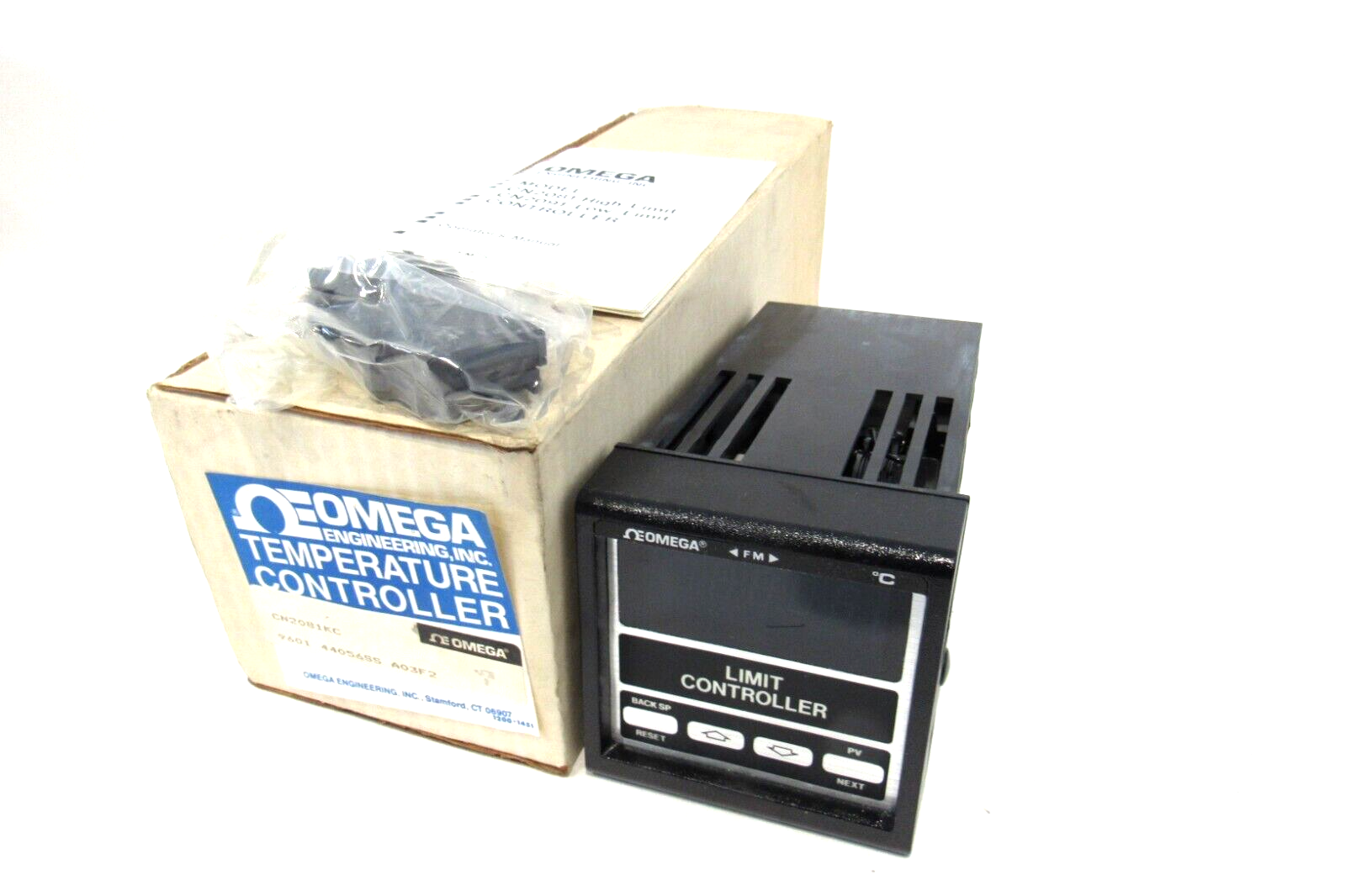 NEW OMEGA ENGINEERING CN2081KC TEMPERATURE CONTROLLER CN2081 - SB ...