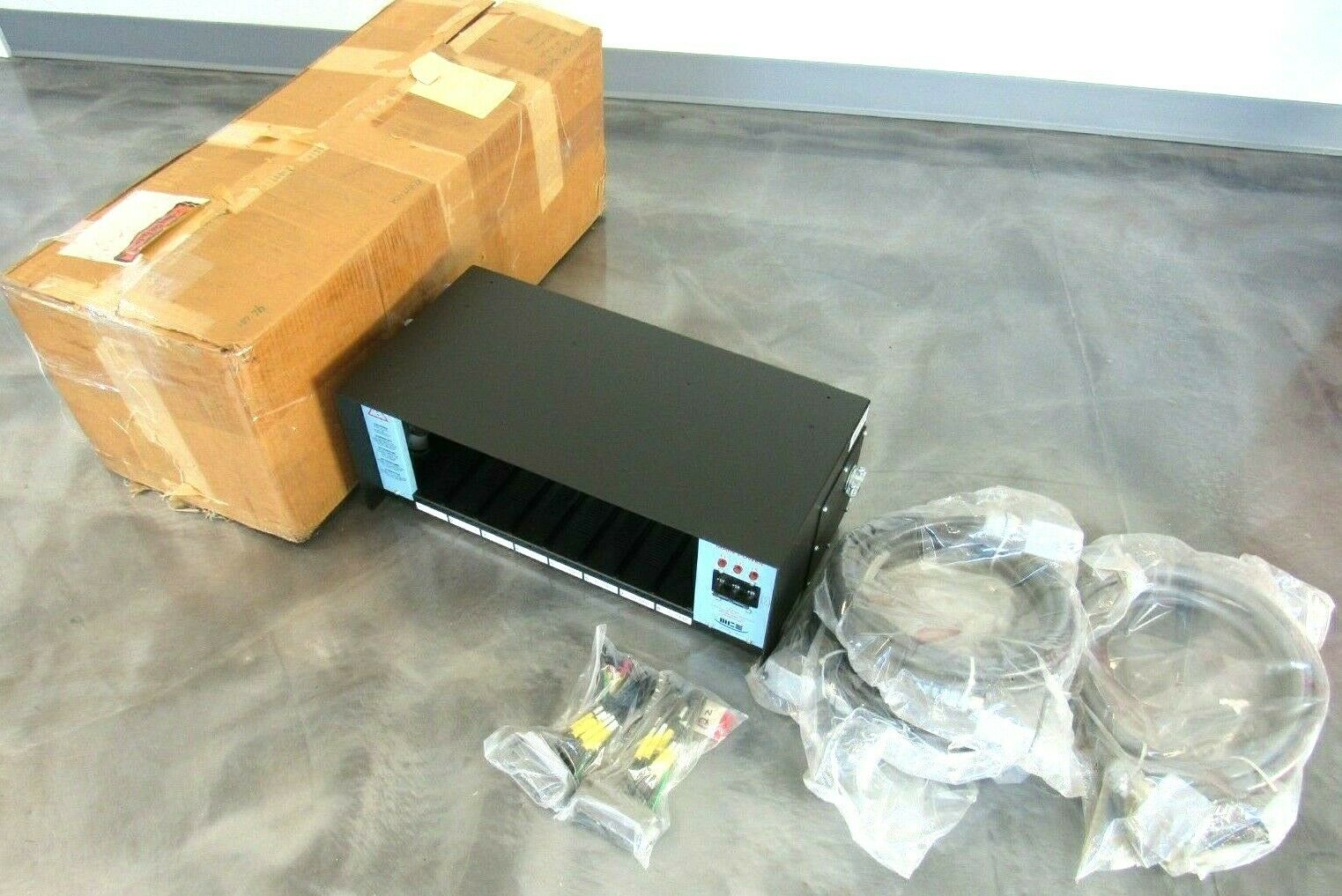 NEW MOLD CONTROL SYSTEMS MFP8M-4H MAIN FRAME WITH CABLES MFP8M4H 240V ...