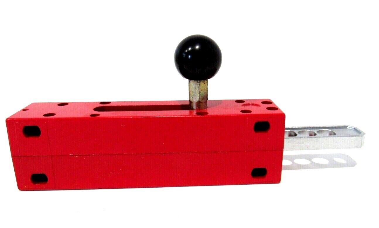 NEW TELEMECANIQUE XCSZ05 SAFETY INTERLOCK - SB Industrial Supply, Inc.