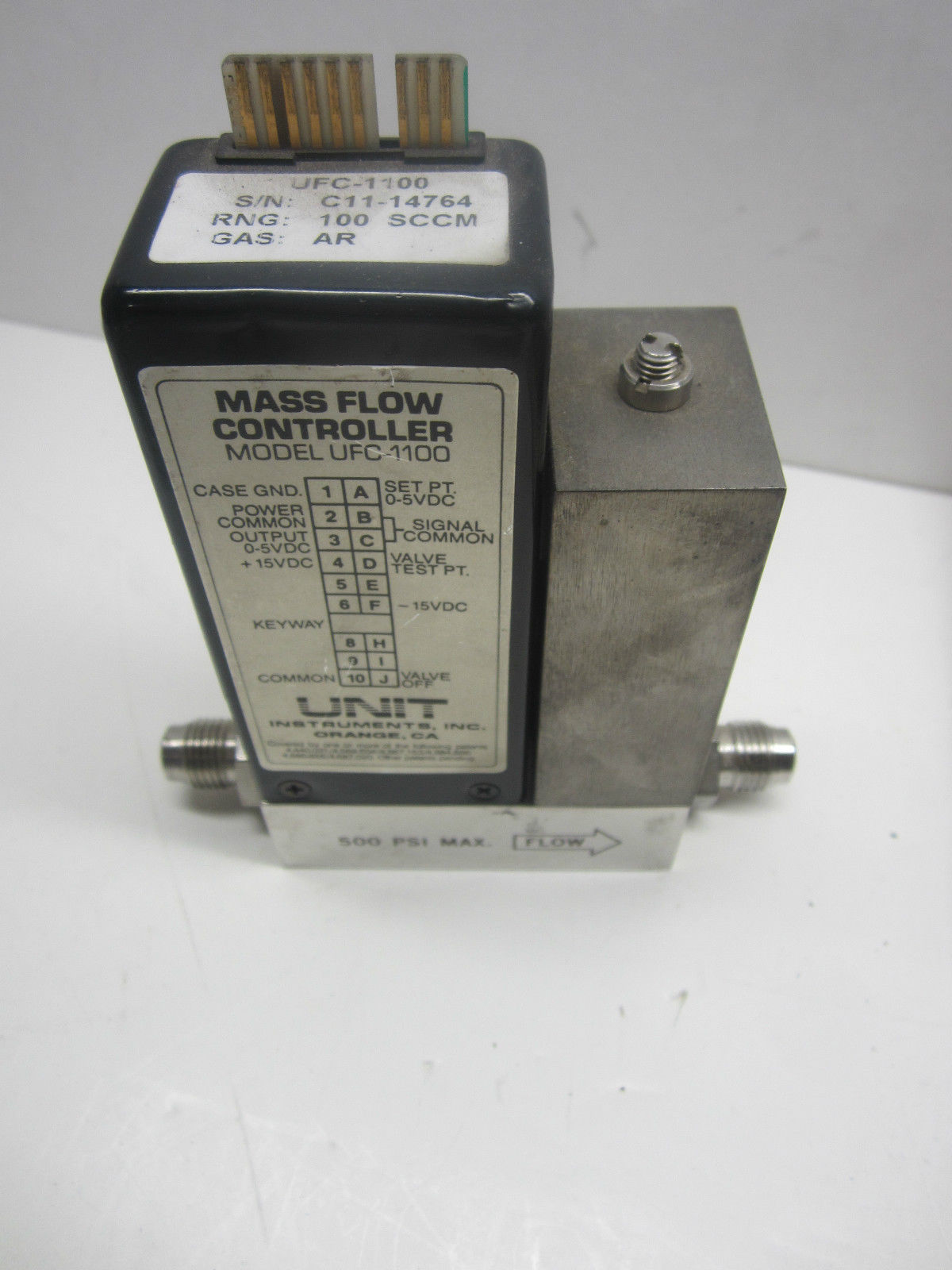 Unit Instruments UFC-1100 Mass Flow Controller 100SCCM Gas AR UFC1100 ...