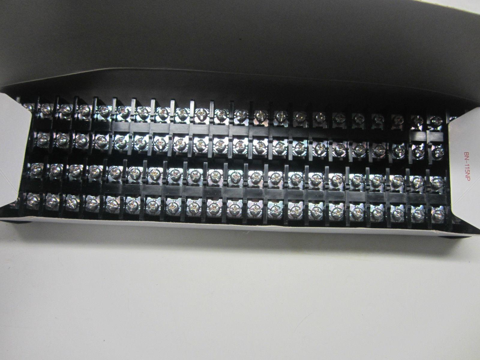 50 New Idec BNH30W Terminal Blocks - SB Industrial Supply, Inc.