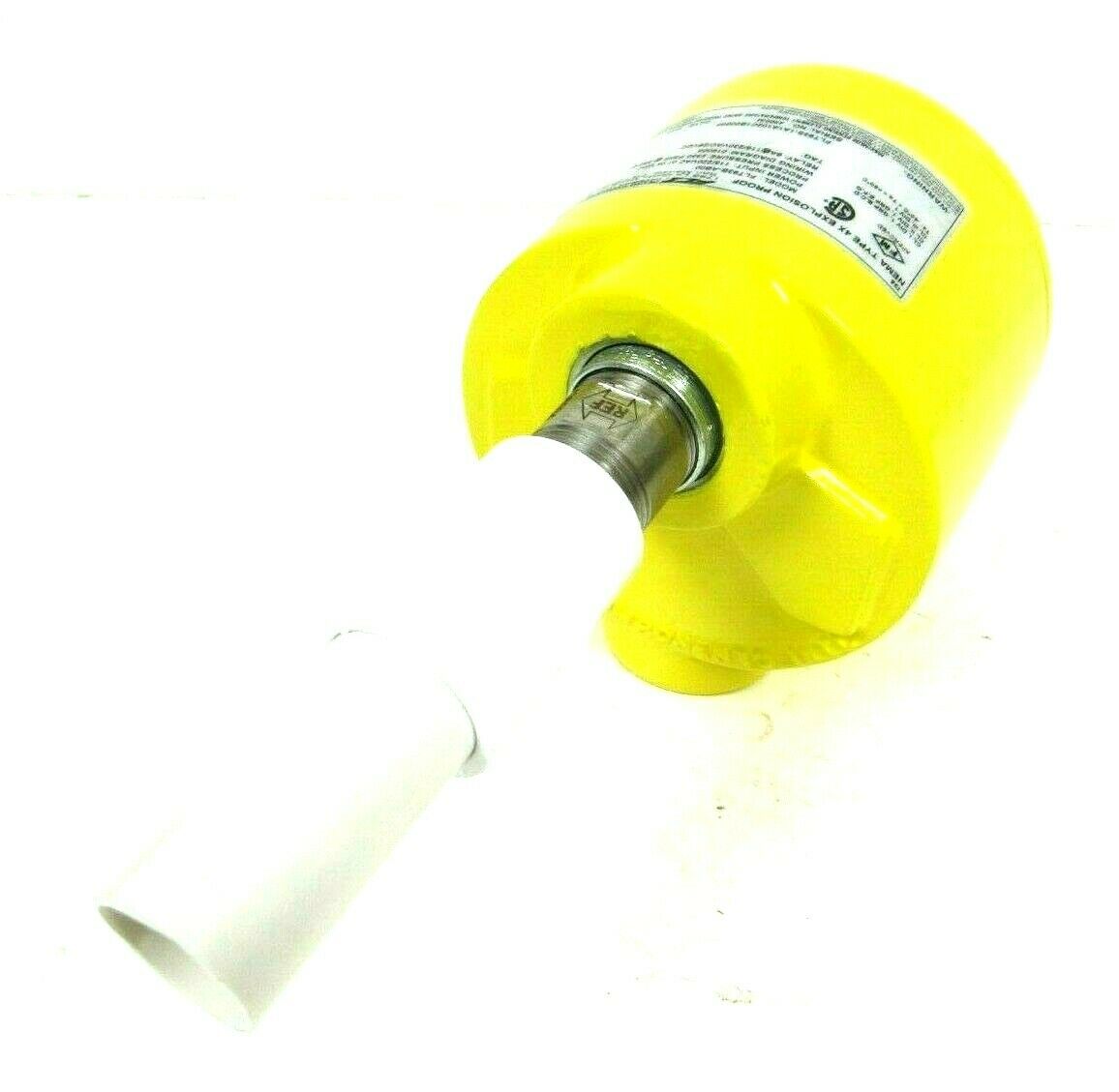 NEW FLUID COMPONENTS FLT93B-AB00 FLOW SWITCH FLT93BAB00 - SB Industrial ...