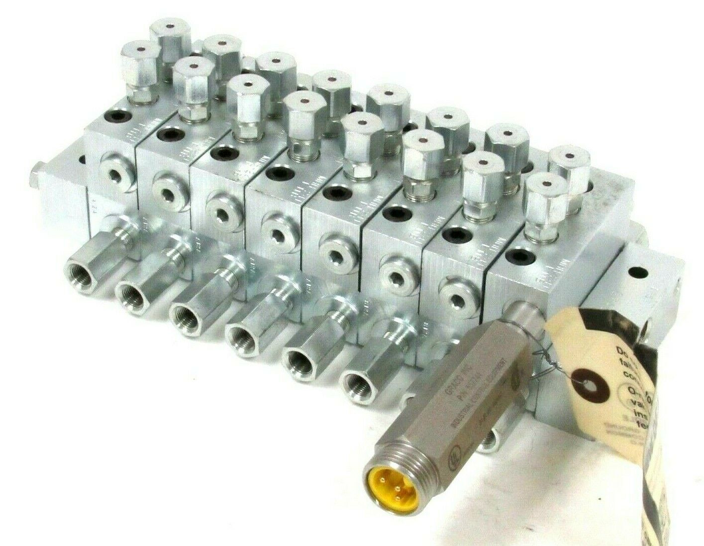 NEW GRACO MHH-241 F11B K11B 111201A 557741 PROXIMITY SWITCH WITH VALVES ...
