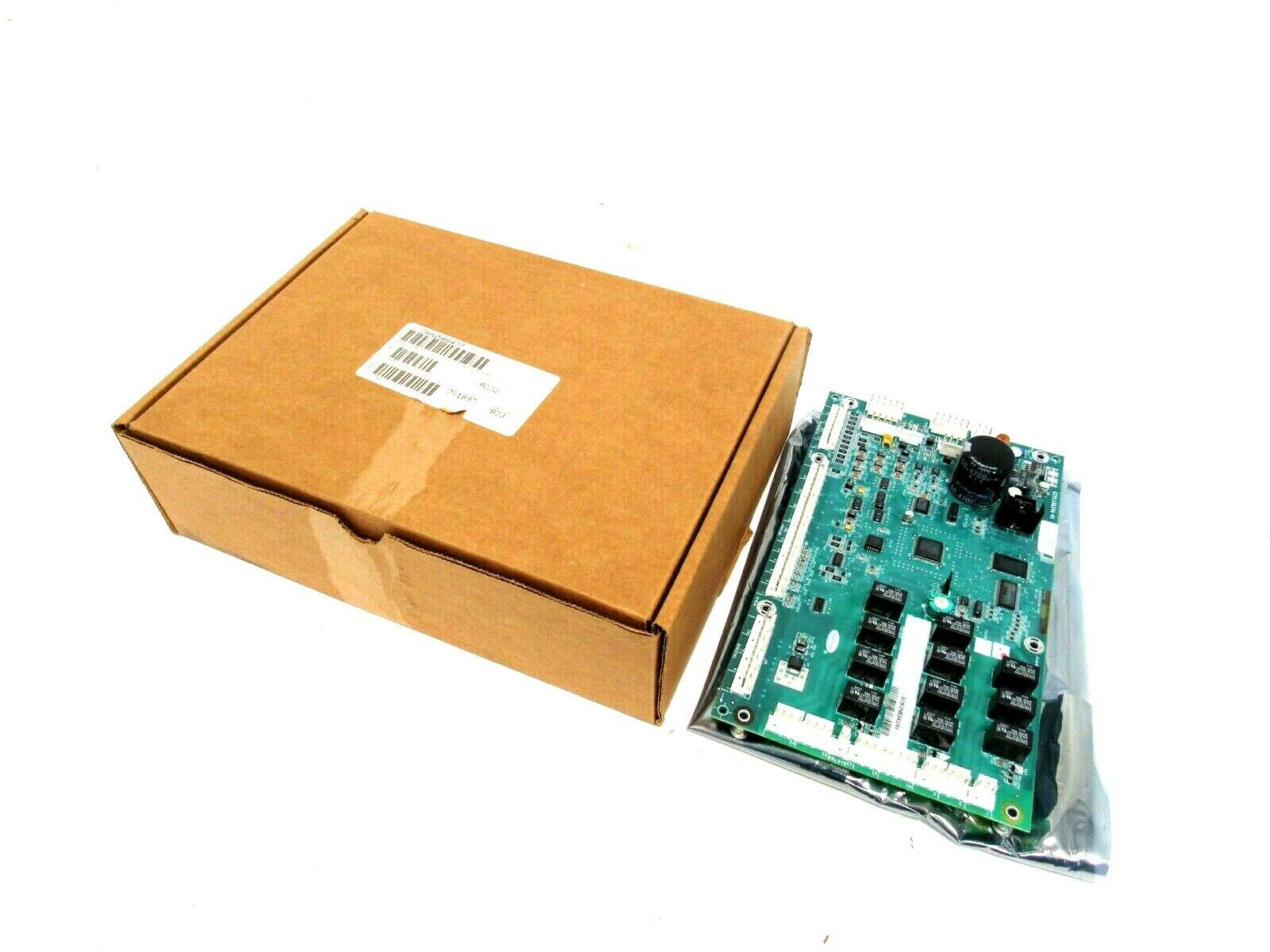NEW CARRIER 30HW500437 CHILLER CONTROL BOARD - SB Industrial Supply, Inc.