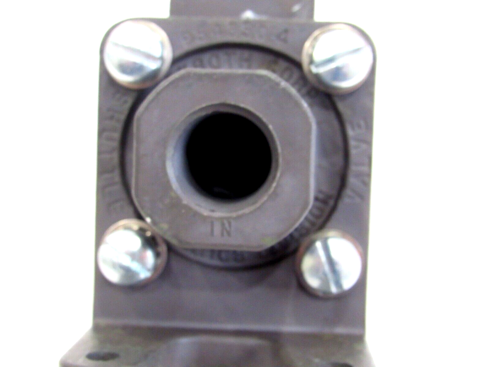 NEW AVENTICS R431003350 SHUTTLE VALVE 1/2" - SB Industrial Supply, Inc.