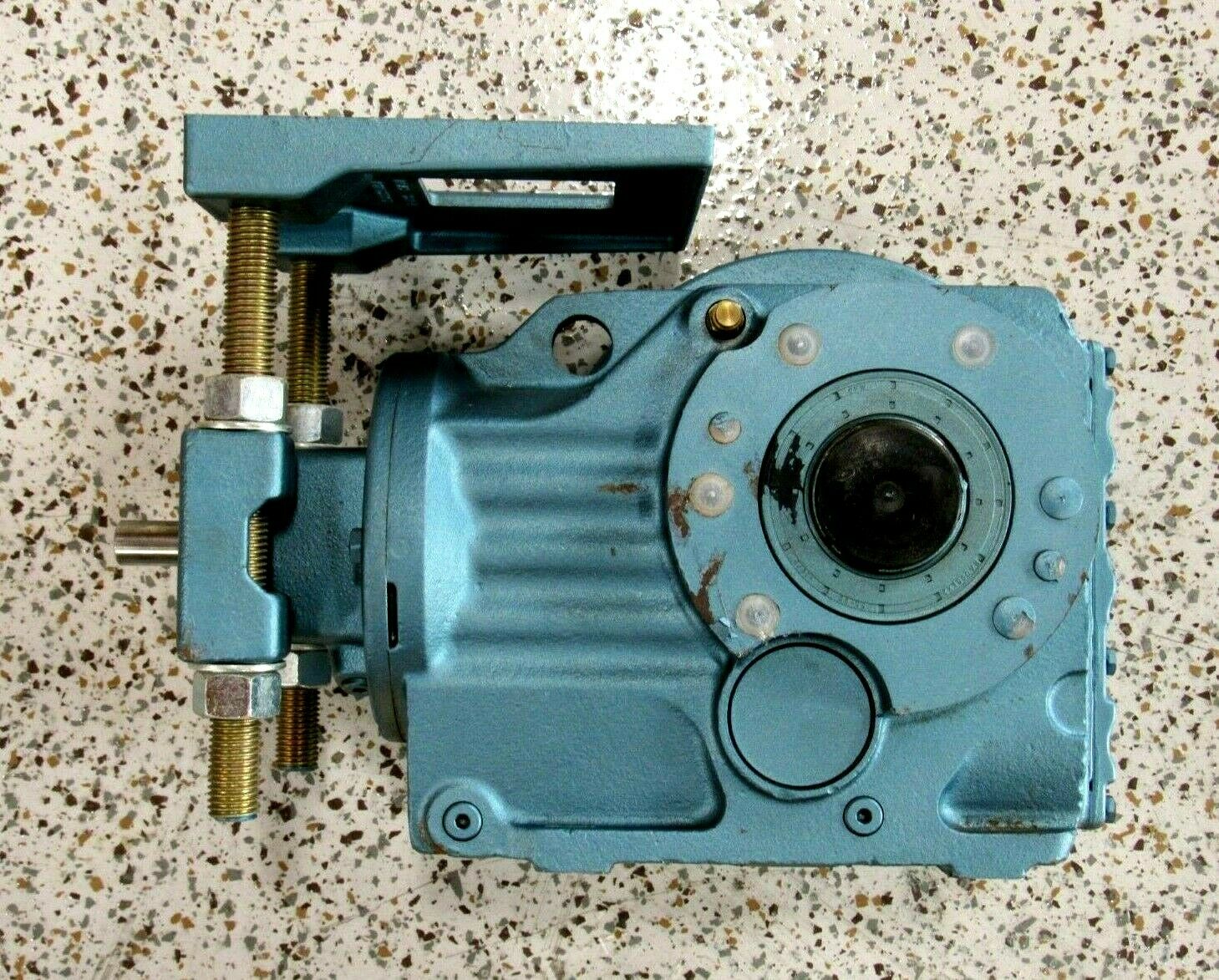 NEW SEW EURODRIVE KAF67AD2P GEAR REDUCER 13.22:1 - SB Industrial Supply ...