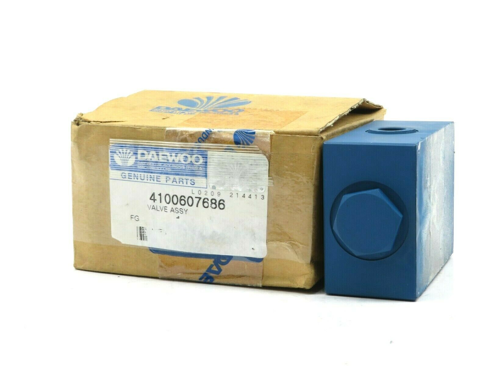 NEW DAEWOO 4100607686 VALVE ASSEMBLY - SB Industrial Supply, Inc.