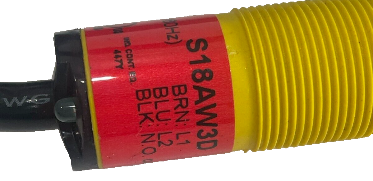 NEW BANNER ENGINEERING S18AW3D SENSOR 29821 - SB Industrial Supply, Inc.