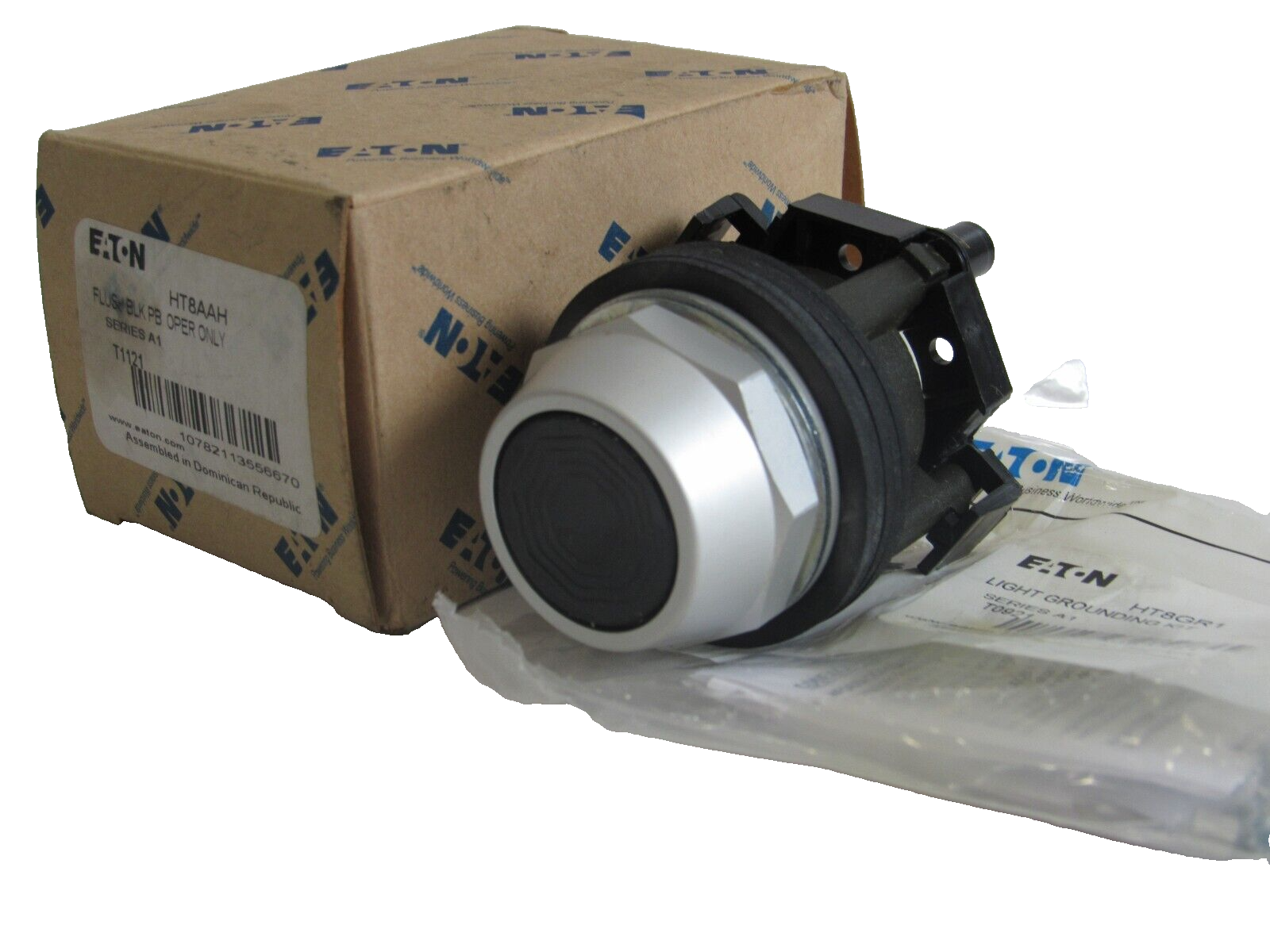 NEW EATON HT8AAH PUSH BUTTON SWITCH - SB Industrial Supply, Inc.