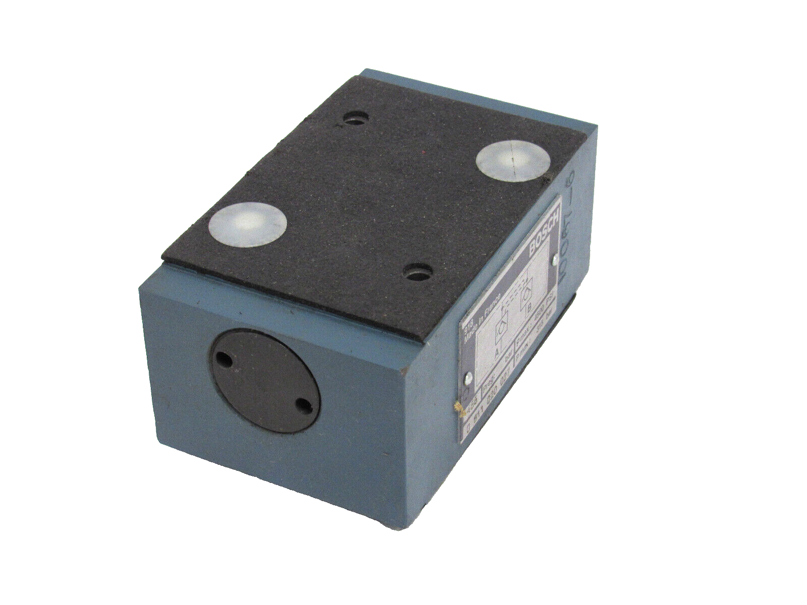 NEW BOSCH 0-811-020-027 BLOCK VALVE COVER PLATE 0811020027 - SB ...