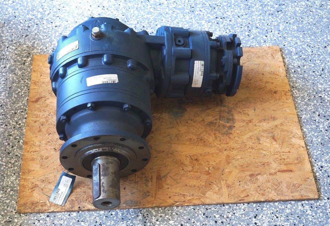 NEW BREVINI POWER TRANSMISSION EC3-045-010/MR1 SPEED REDUCER ...