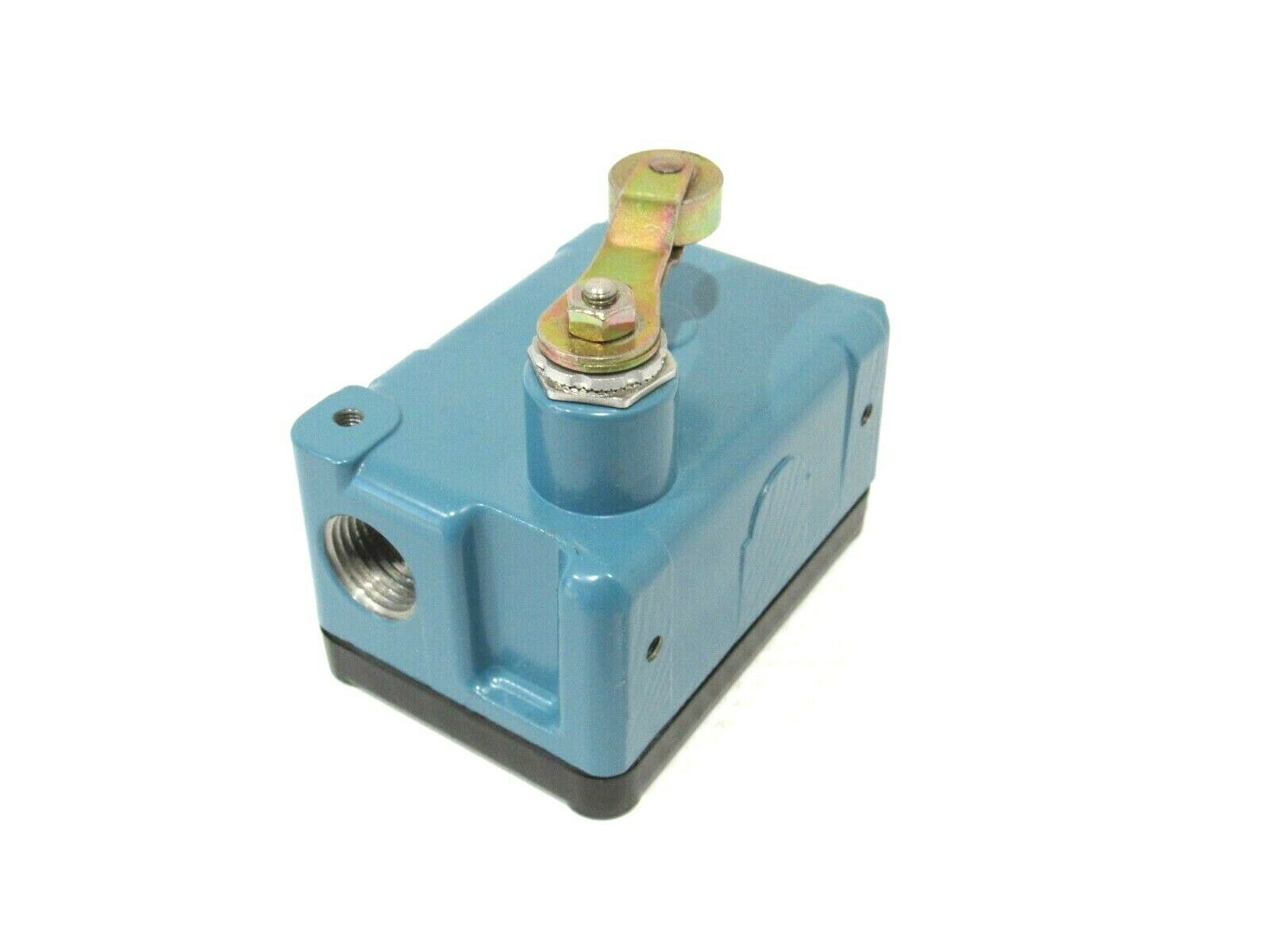 NEW MICRO SWITCH OPD-AR LIMIT SWITCH OPDAR - SB Industrial Supply, Inc.