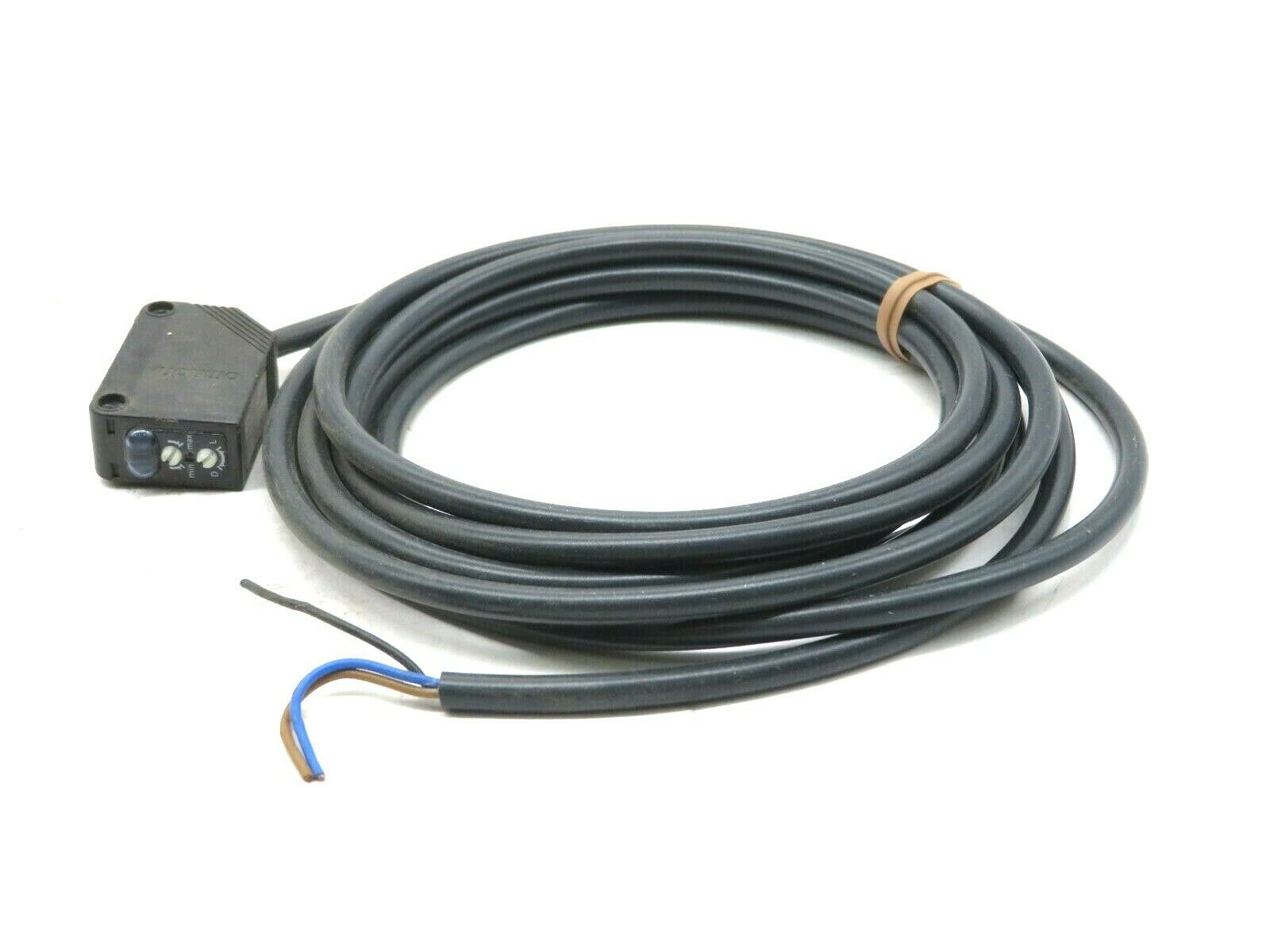 NEW OMRON E3Z-D82 PHOTOELECTRIC SWITCH 12 TO 24 E3ZD82 - SB Industrial ...