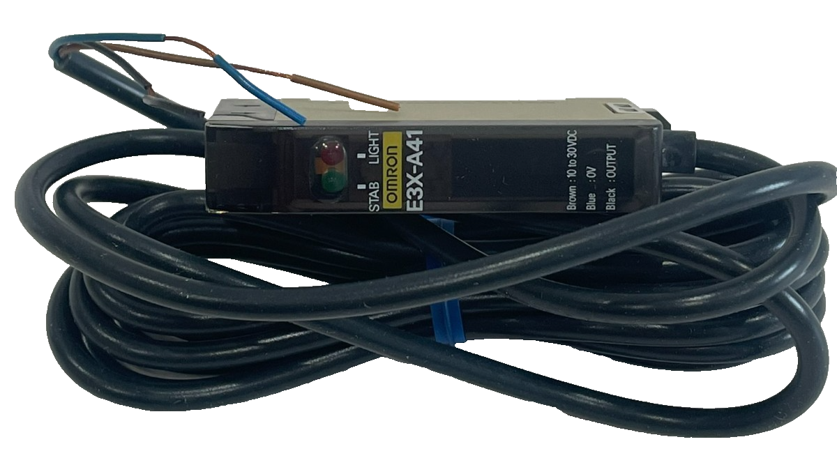 NEW OMRON E3X-A41 PHOTOELECTRIC SWITCH 10-30 VDC 2M E3XA41 - SB ...