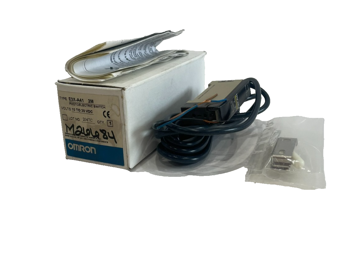 NEW OMRON E3X-A41 PHOTOELECTRIC SWITCH 10-30 VDC 2M E3XA41 - SB ...